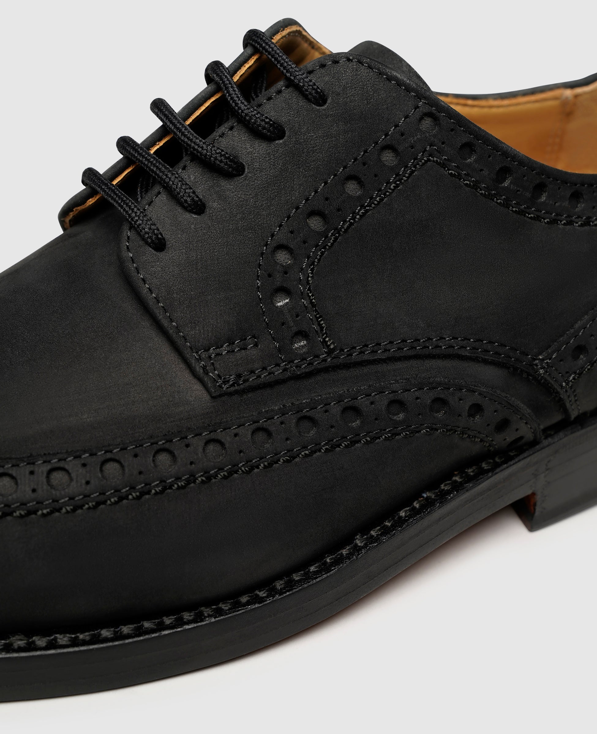 Stylish full brogue derby for men. – Heinrich Dinkelacker